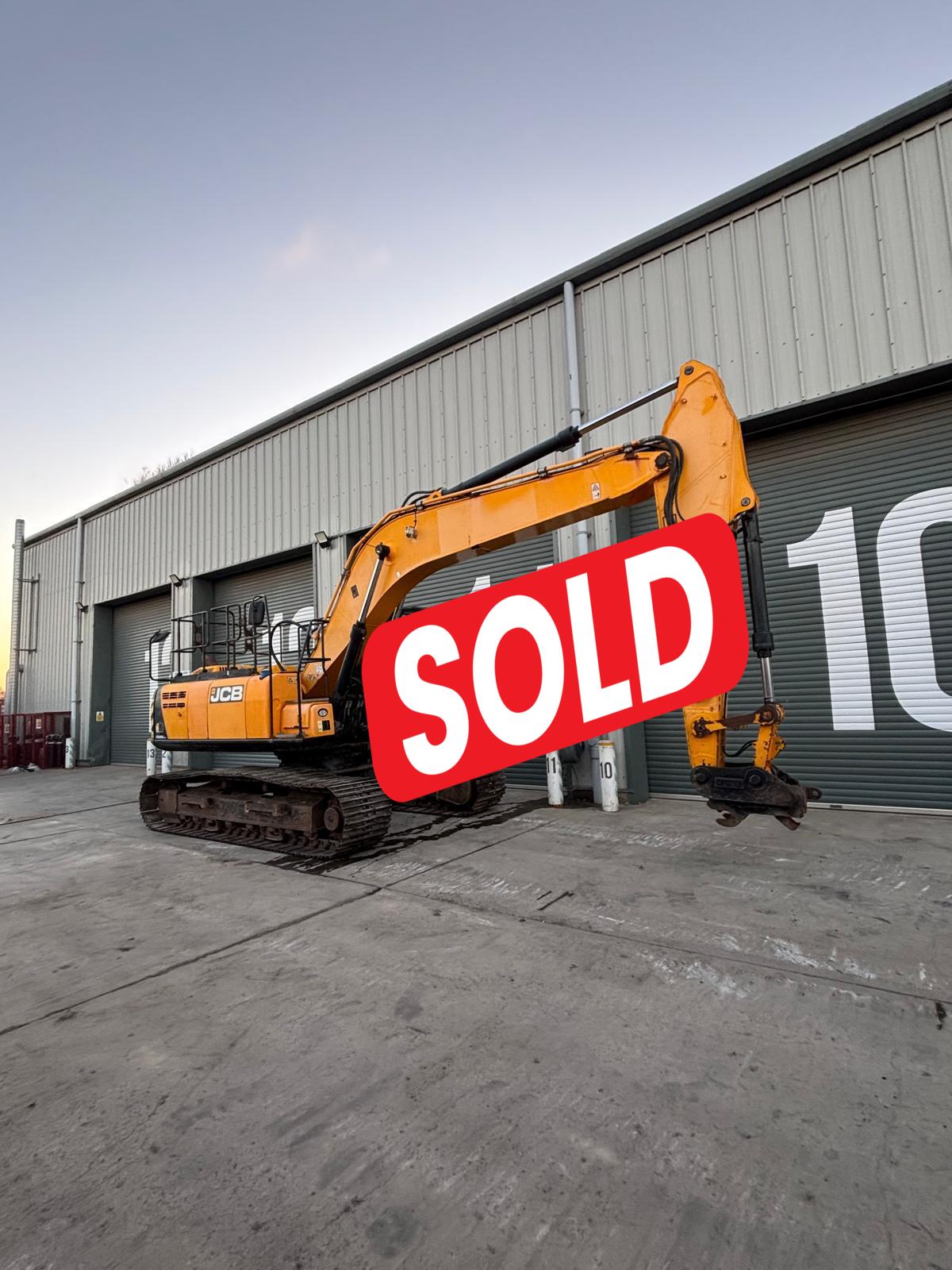 JCB JS220LC 4F Excavator - Used Construction Machines | Quality ...